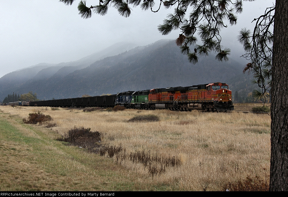 BNSF 5121, 6291, and 2089, and MRL 264